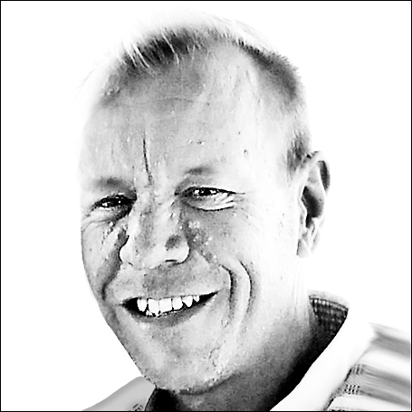 This online memorial is dedicated to Keith Francis Howarth. It is a ...