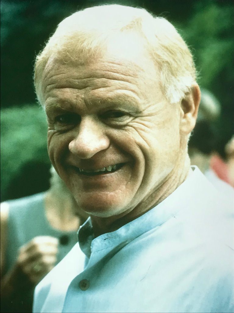 This online memorial is dedicated to Lewis Everett. It is a place to ...