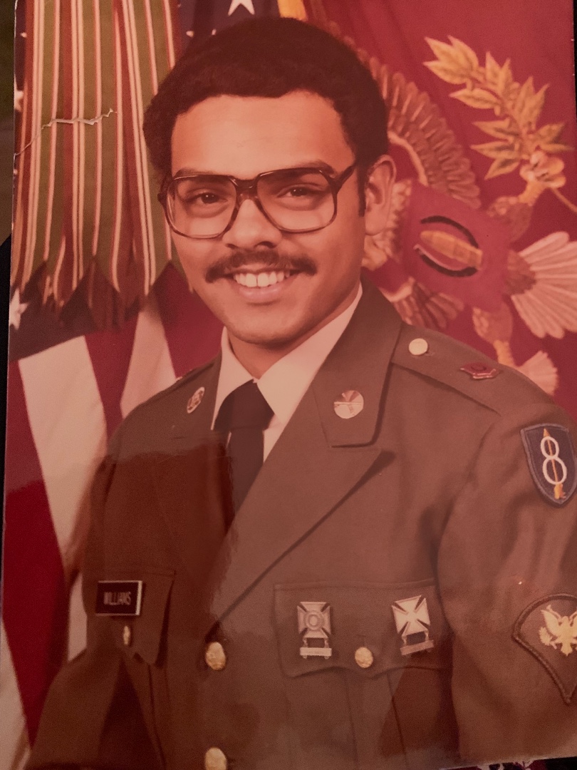 This online memorial is dedicated to Michael Darnell Williams. It is a ...