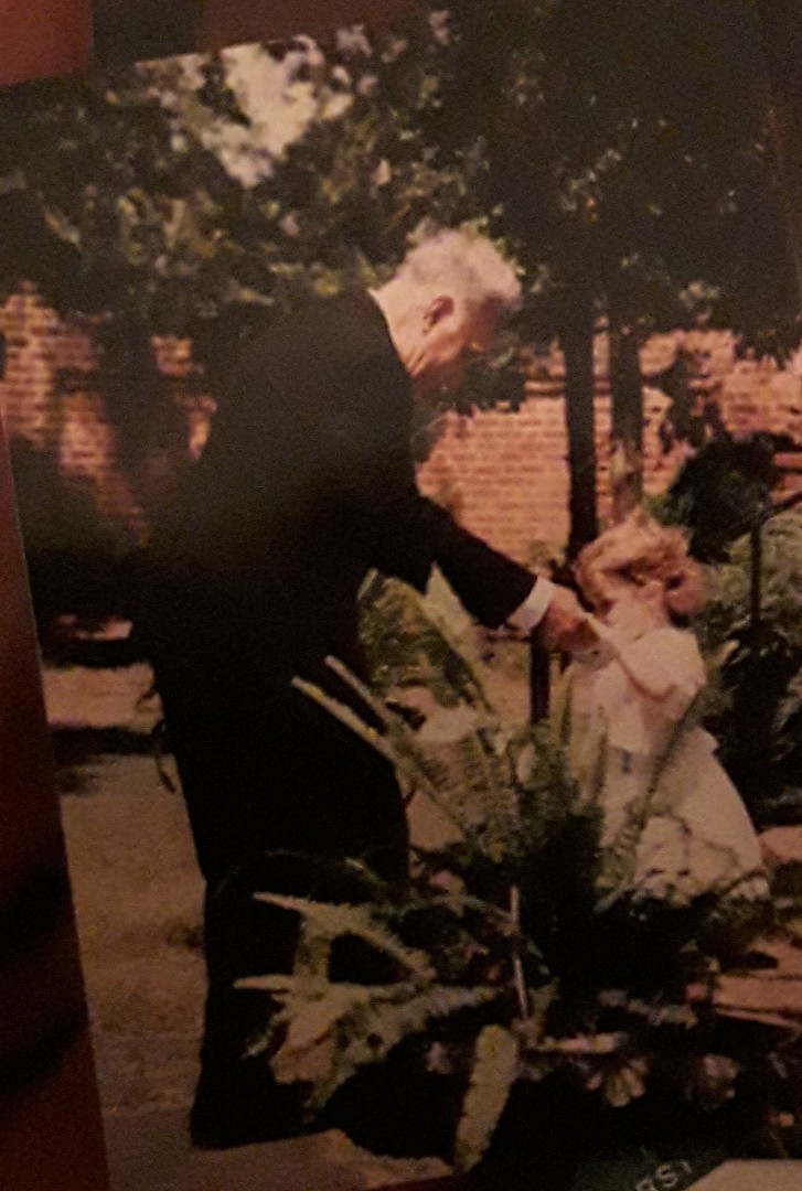 This online memorial is dedicated to Michael Joseph Contessa. It is a ...
