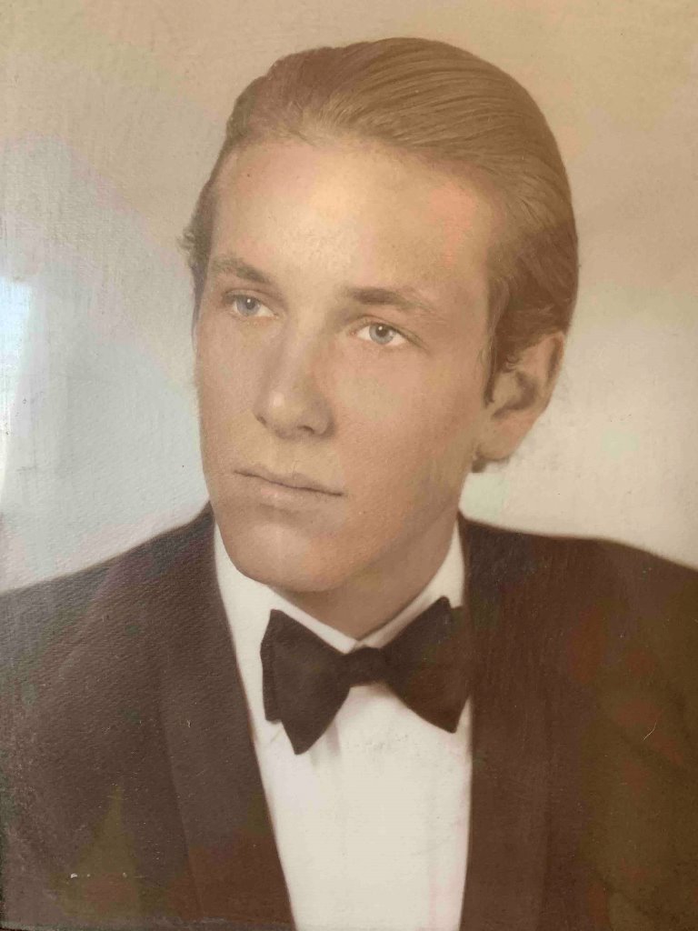 This online memorial is dedicated to Philip D. Reed. It is a place to ...