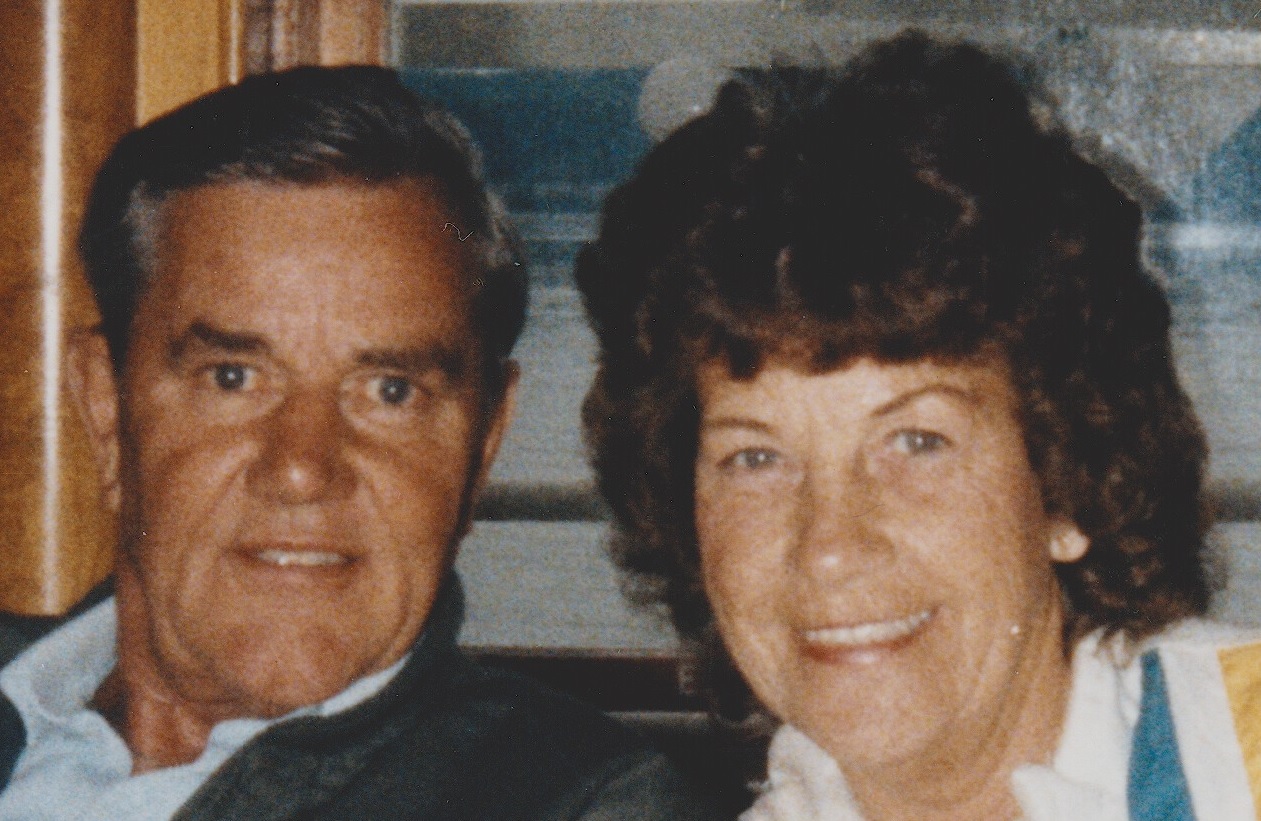 This online memorial is dedicated to Richard and Lillian Saunders. It ...