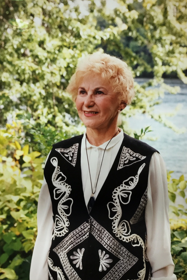 This online memorial is dedicated to Ruth Lipkind. It is a place to ...