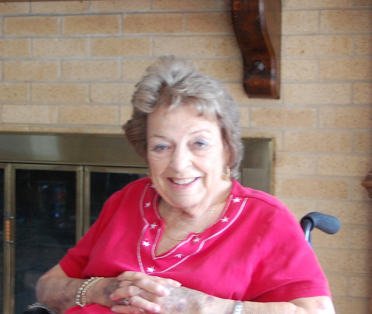 This online memorial is dedicated to Sandra Garrett. It is a place to ...