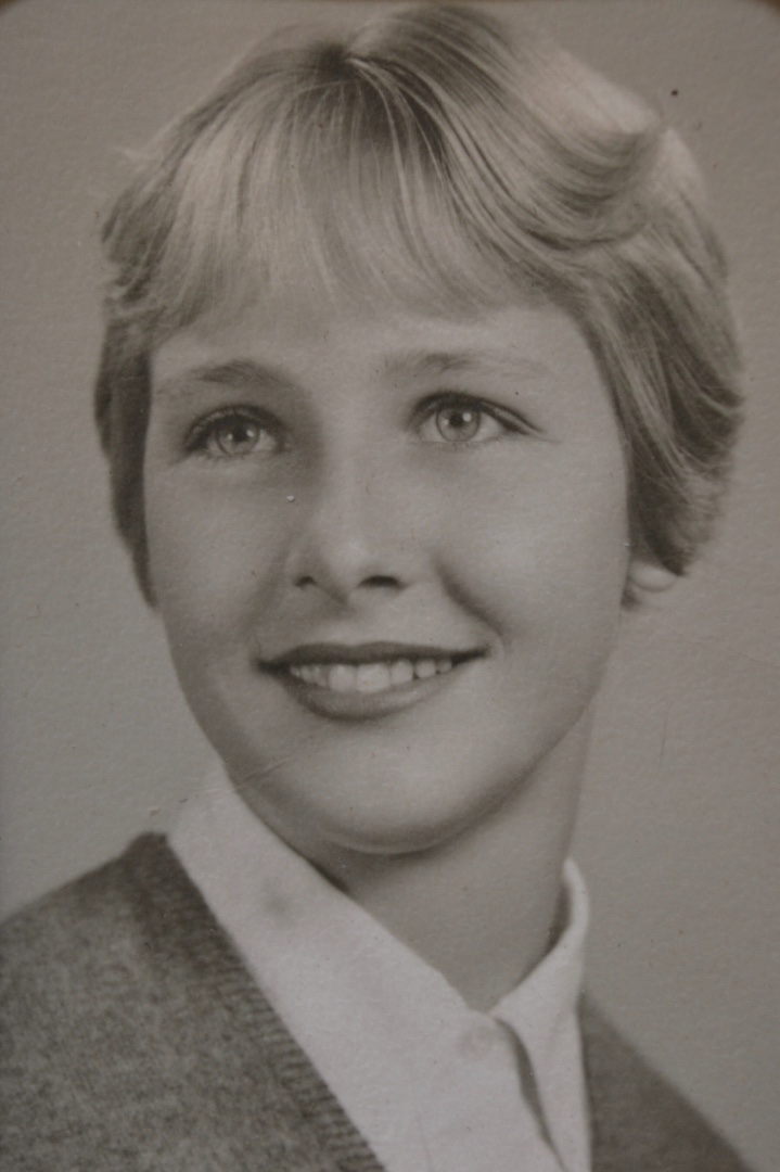 This online memorial is dedicated to Wanda Ann Giles Moore. It is a ...