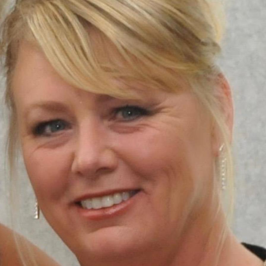 Dana Rae's Instagram, Twitter & Facebook on IDCrawl