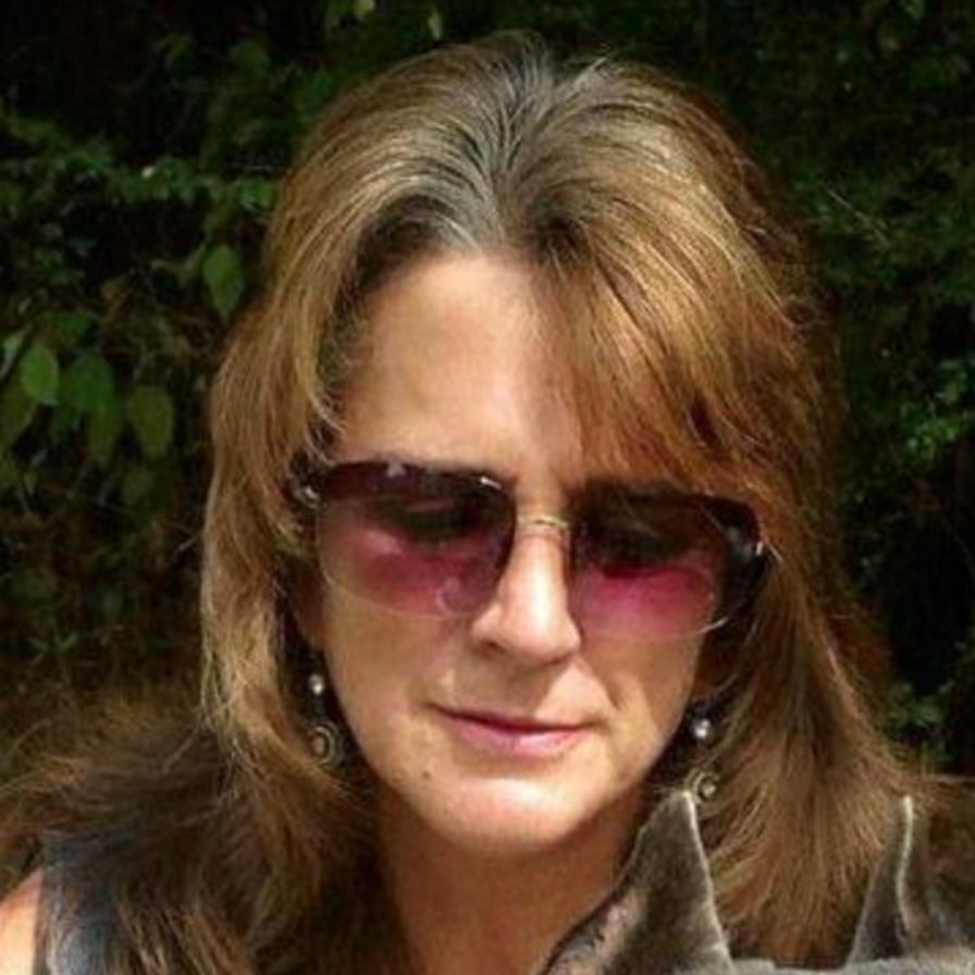 Suzy Adams's Instagram, Twitter & Facebook on IDCrawl
