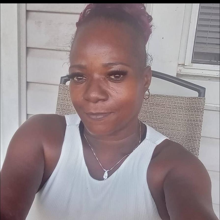 April Lewis's Instagram, Twitter & Facebook on IDCrawl