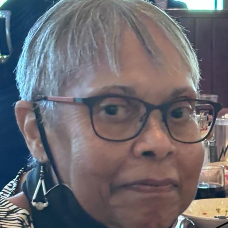 Brenda Ellis's Instagram, Twitter & Facebook on IDCrawl
