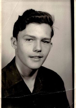 Edward Kaminski's Instagram, Twitter & Facebook on IDCrawl