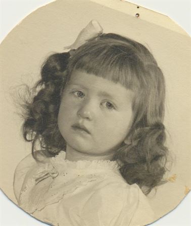 Gloria Jordan's Instagram, Twitter & Facebook on IDCrawl