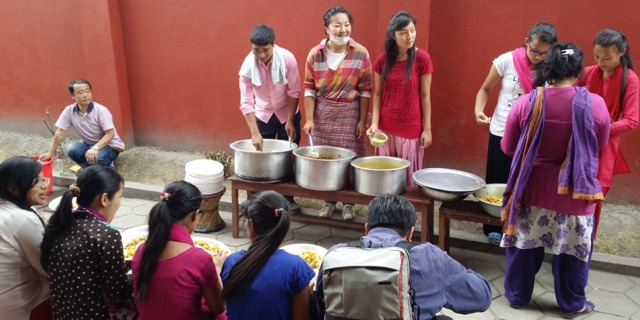 Jehovah’s Witnesses Coordinate International Efforts to Aid Nepal ...