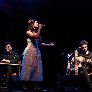 Flipswitch - Cigdem Aslan - Çiğdem Aslan touches history with Mortissa