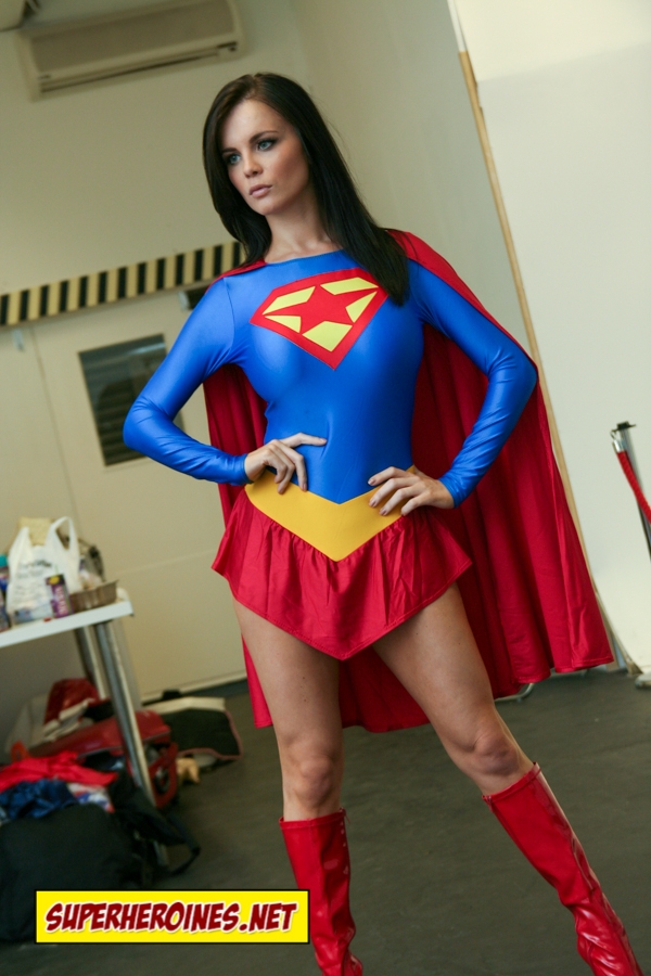 Superwoman - Sibling Rivalry | Superheroines.net