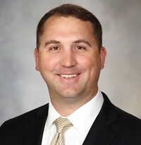 Dr. Robert Cates | Austin, MN Orthopaedic Surgeon | Knee and Hip | Stryker