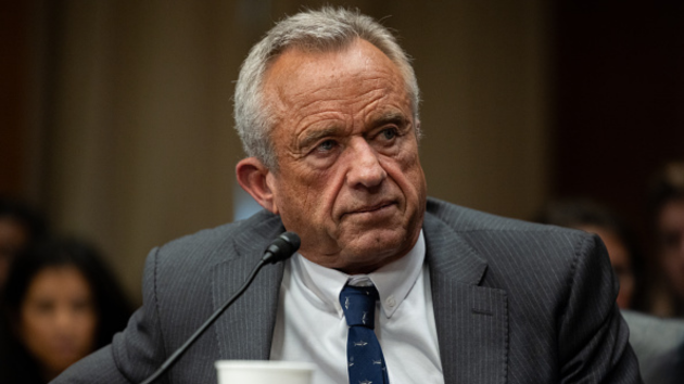 RFK Jr. passes key Senate panel vote to advance health secretary ...