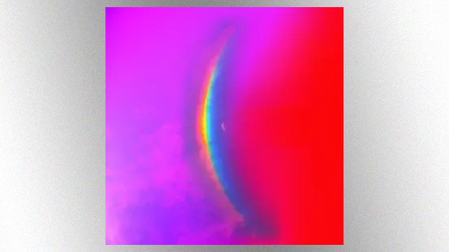 Coldplay premieres video for 'Man in the Moon' son | ABC Audio Digital ...