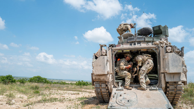 Army meets recruiting target months ahead of schedule - KVSP Power 103.5