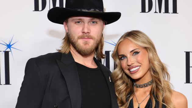 Jackson Dean starts 2026 by popping the question - 98.7 The Bull