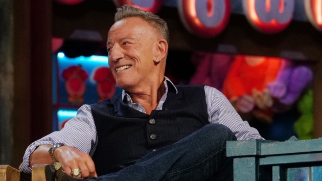 Bruce Springsteen dedicates ‘The Promised Land’ to Renee Good at ...