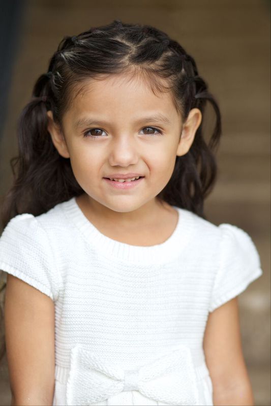 Kaylee E. Photos | Talent Webcomp Portfolio