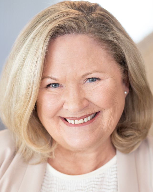 ANN R. Photos | Talent Webcomp Portfolio