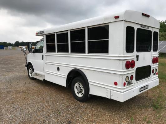 Taylor Bus - View Bus - Stock No. 21900
