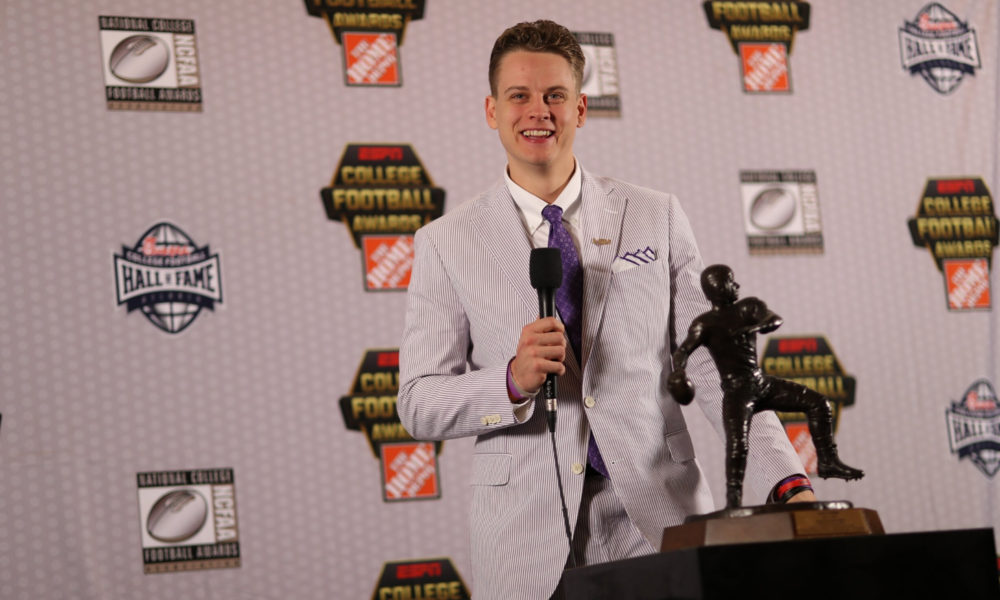CFB Awards 2019 : Joe Burrow et LSU à l’honneur – The Blue Pennant
