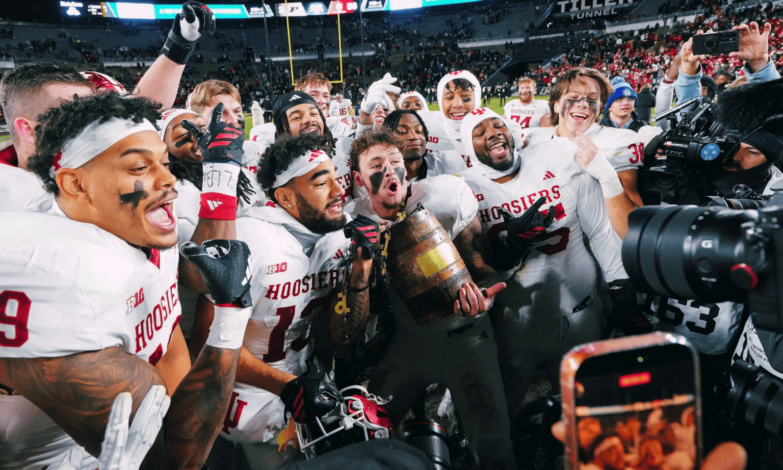 Indiana prolonge OC Mike Shanahan avec un contrat de trois ans – The ...