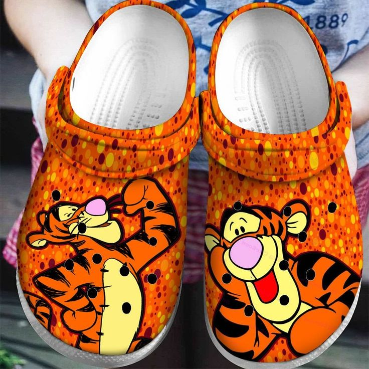 Cute Winnie The Pooh Cartoon Characters Pattern Clogs For Kids And ...