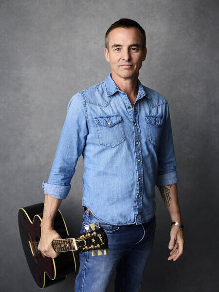 Premiere Speakers Bureau: Keynote Speakers and Motivational Speakers