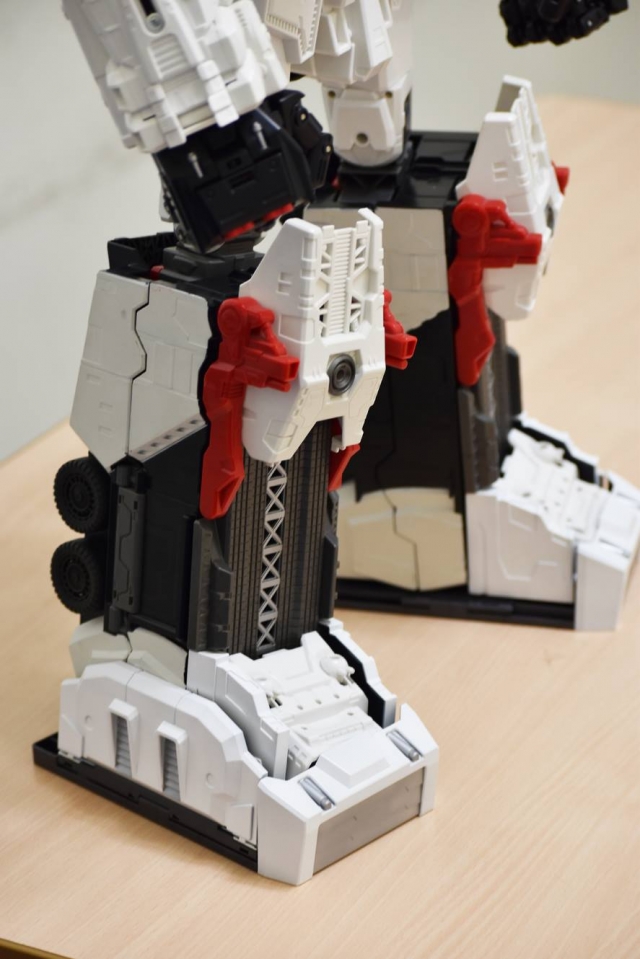 DK-04M Foot Upgrade Kit for Transformers Generations Titan Metroplex ...
