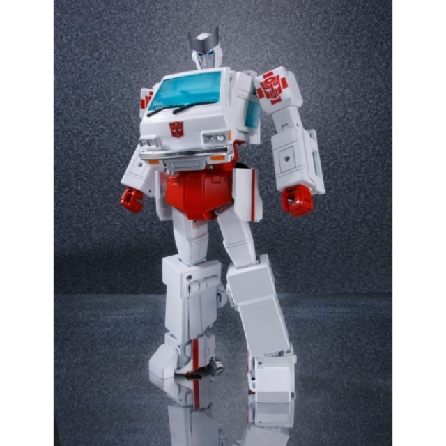 MP-30 Ratchet | Transformers Masterpiece | Takara Tomy