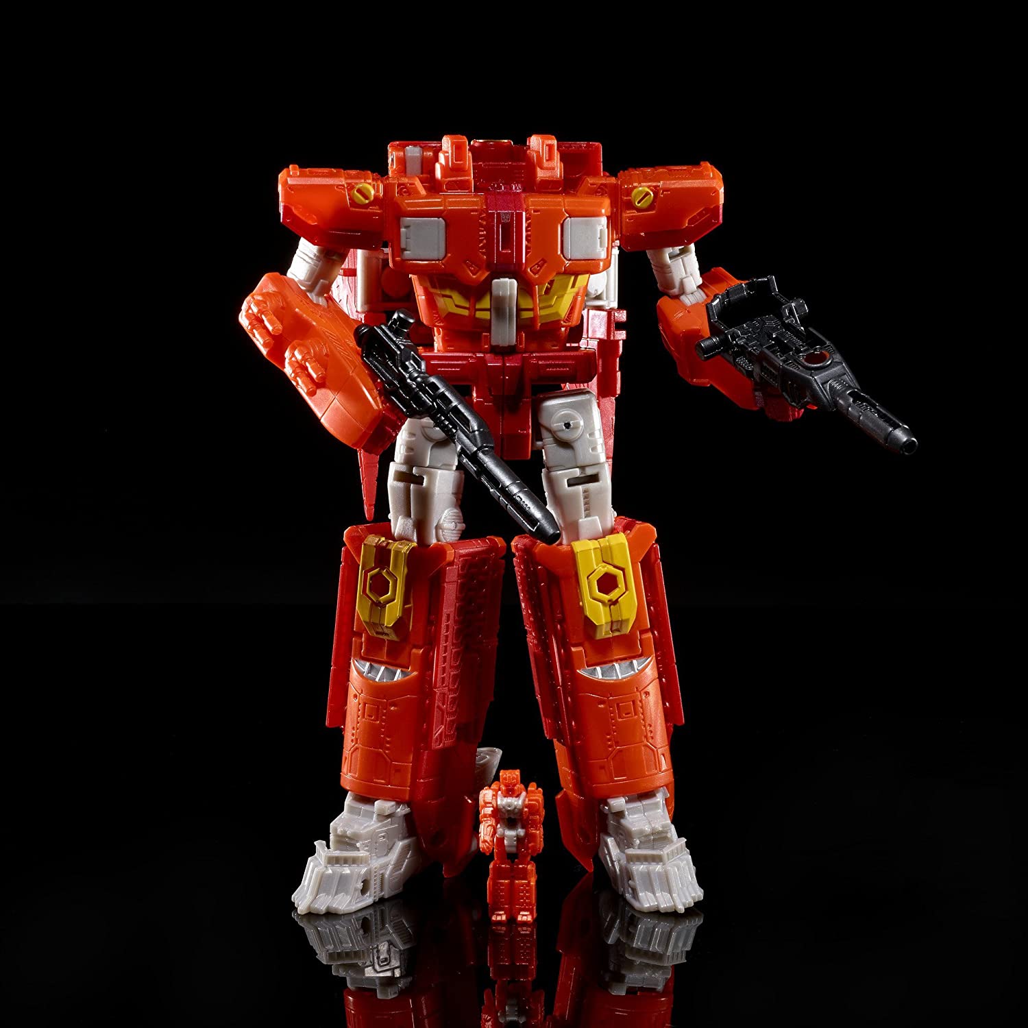 Sentinel Prime and Infinitus | Titans Return Transformers Figure | Toygeek
