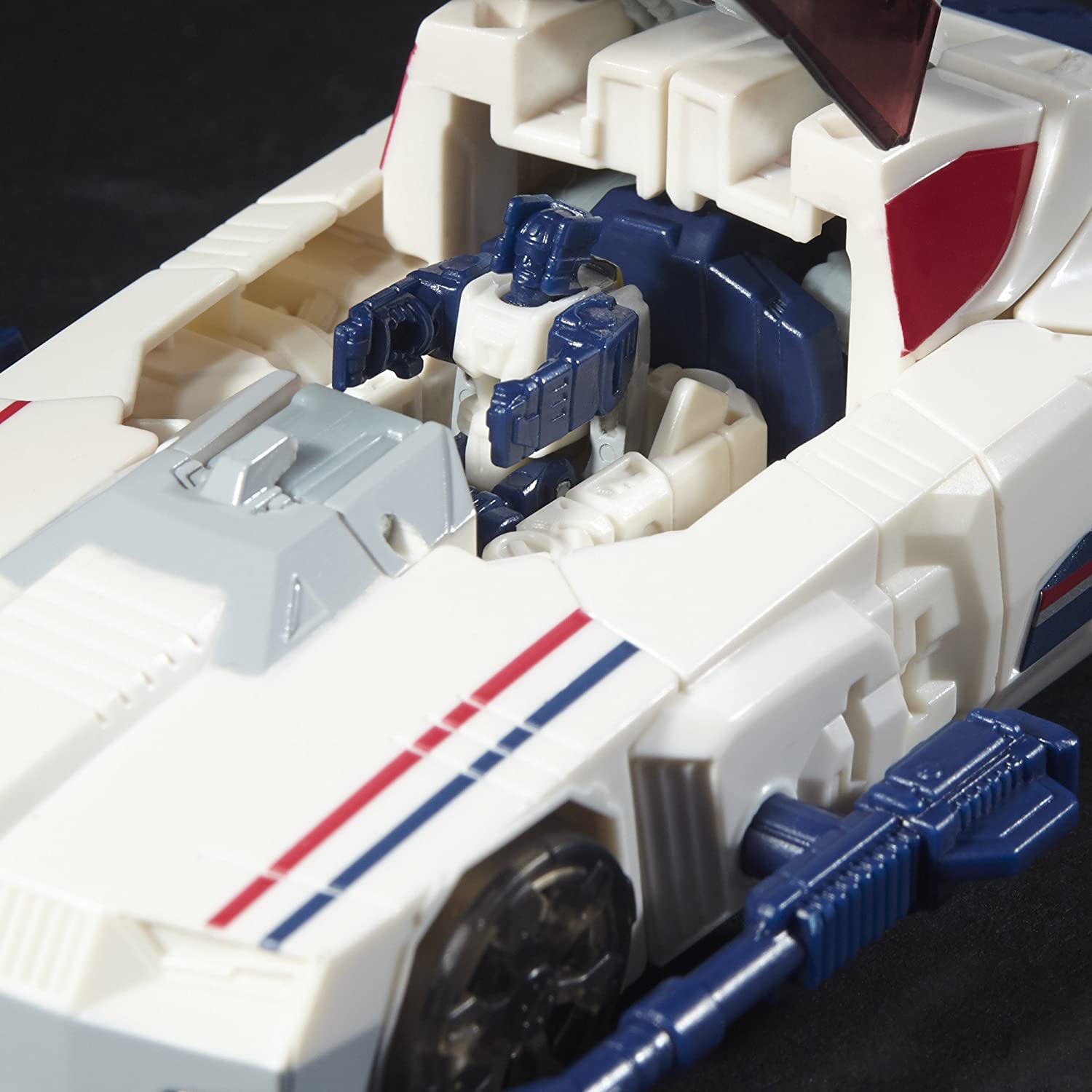 Breakaway with Throttle Deluxe Class | Transformers Generations Titans ...