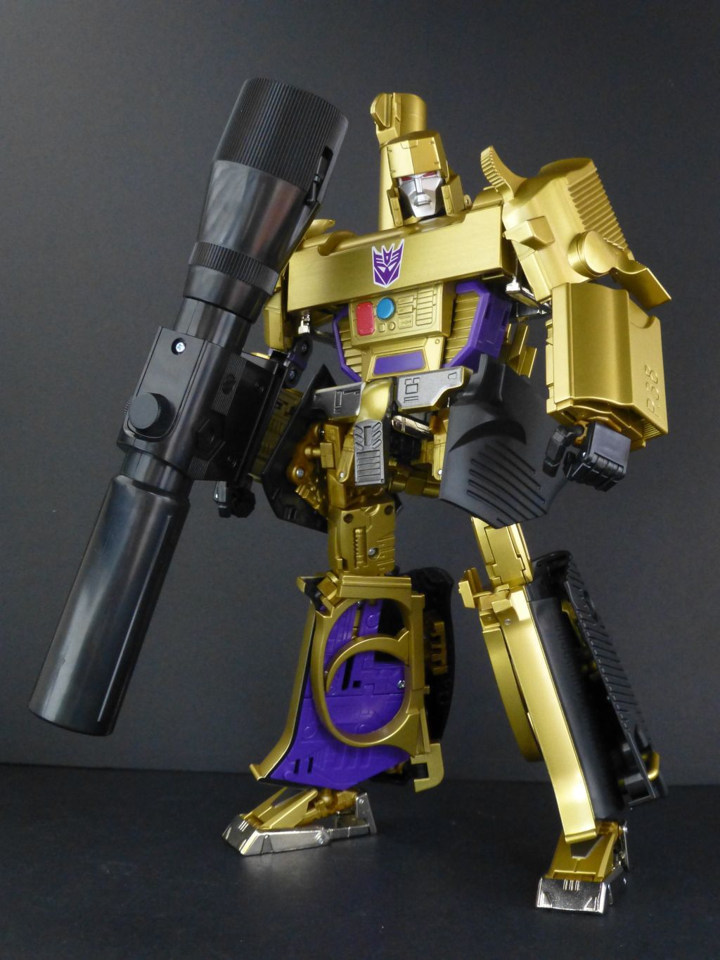 MP-05G Gold Megatron 30th Anniversary Exclusive Version | Transformers ...