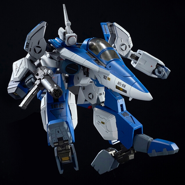 Genesis Climber Mospeada RIOBOT VR-052T Rei - 1/12 Scale Figure