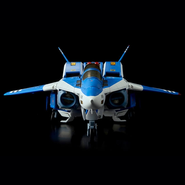 Genesis Climber Mospeada RIOBOT VR-052T Rei - 1/12 Scale Figure