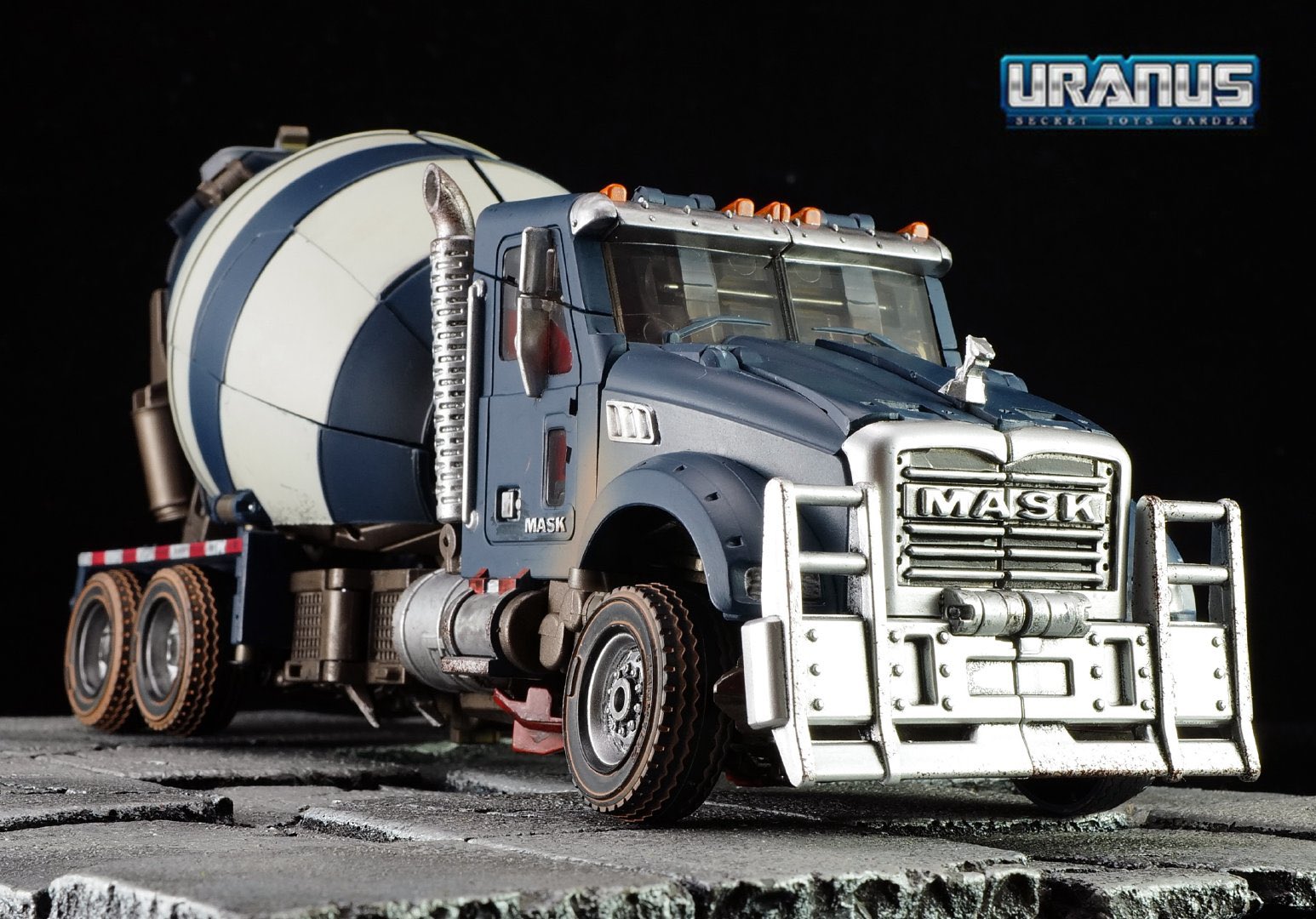 DS-01 Split | Devil Saviour 3rd Party Combiner Figure | Toygeek