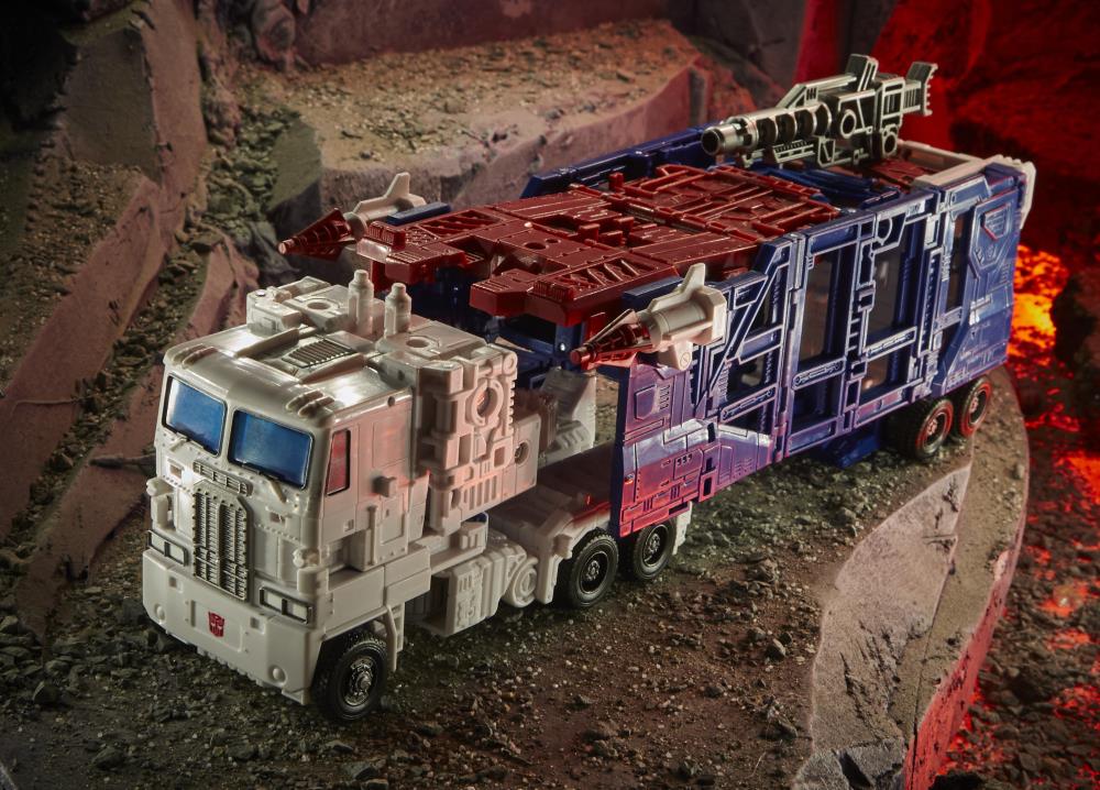WFC-K20 Ultra Magnus | Transformers War for Cybertron Kingdom Chapter