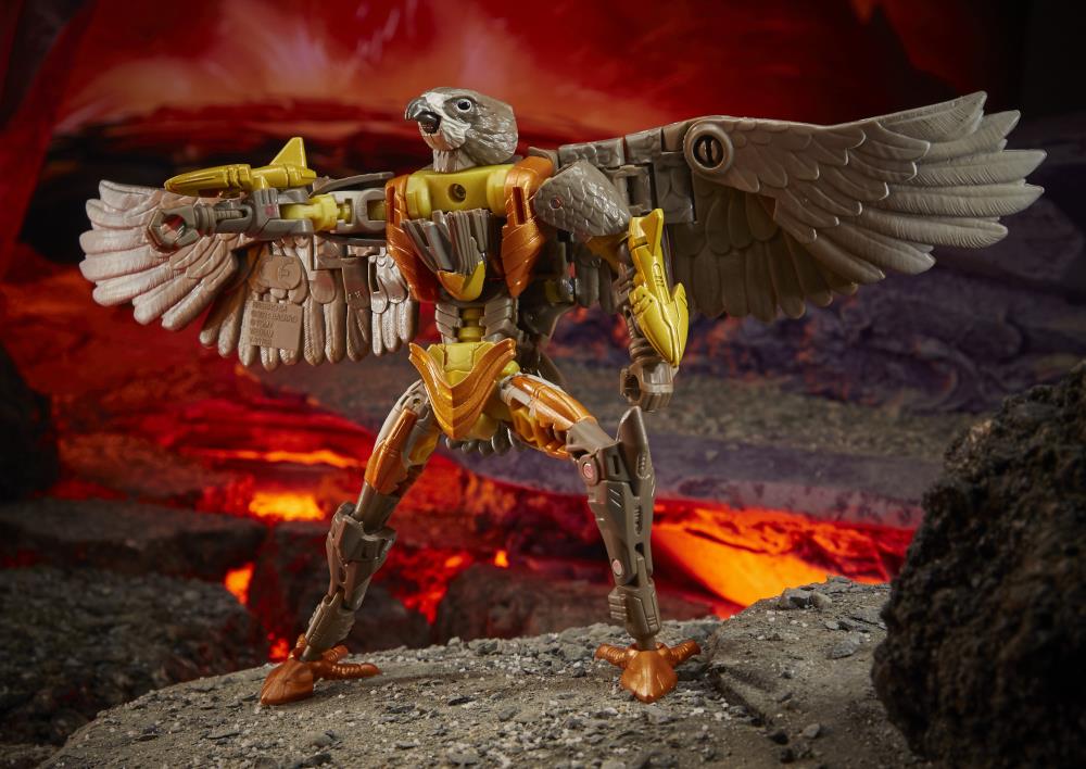 WFC-K14 Airazor | War for Cybertron Kingdom Transformers Figure | Toygeek