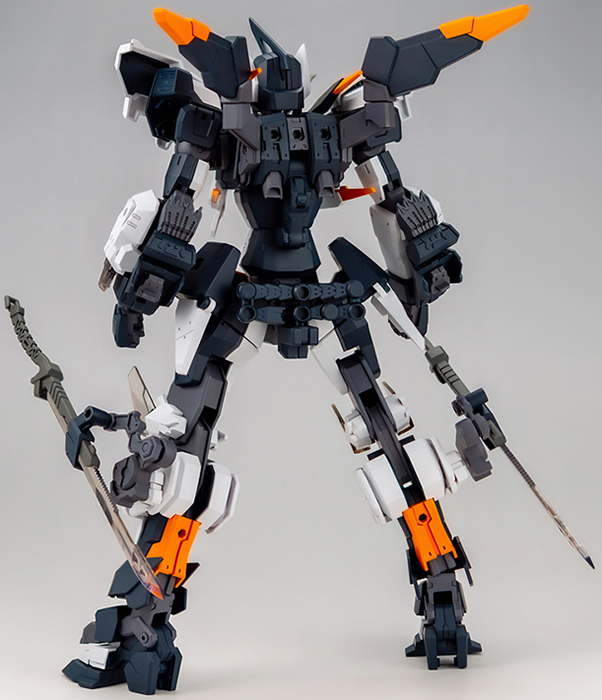 Hundred Edge Arma 1/100 Scale Model Kit | Yu-Mo Code Beast | Wave