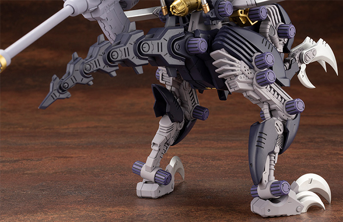 EZ-027 Raven Raptor | Zoids Model Kit by Takara Tomy Kotobukiya | Toygeek