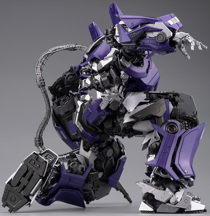 Shockwave Model Kit | Transformers: Bumblebee | Yolopark