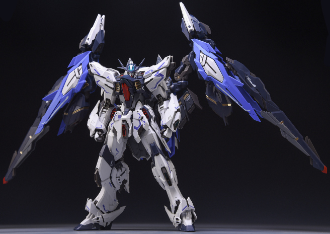 Moonlight Judge 1/100 Scale Model Kit | Zero Gravity
