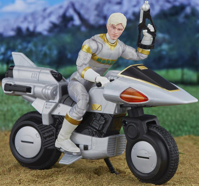 Silver Ranger and Silver Cycle Deluxe 6-inch Scale Lightning Collection ...