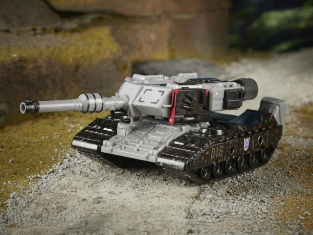 ER-13 Megatron Japanese Version | War for Cybertron Earthrise ...