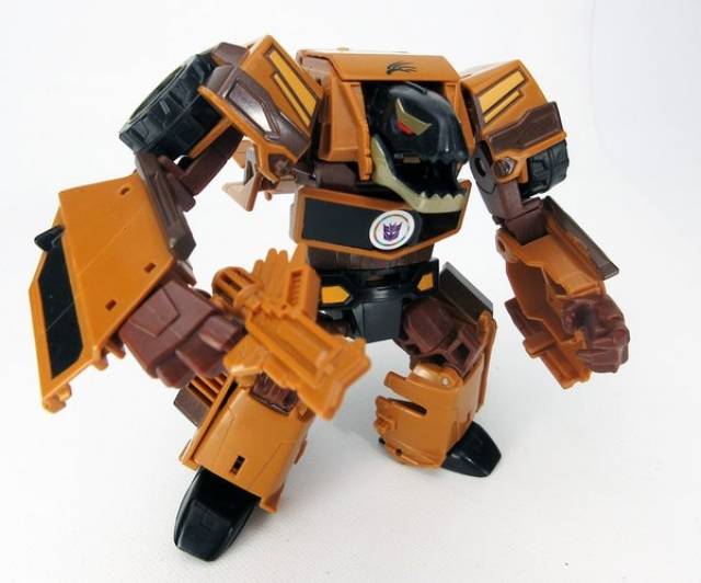 TAV-39 Quilfire | Transformers Adventure Figure by Takara Tomy | Toygeek