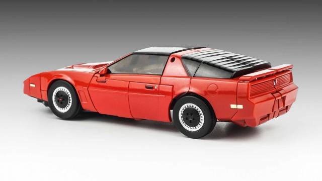 MM-6 Boost ComiToon Version | X-Transbots | TFSource