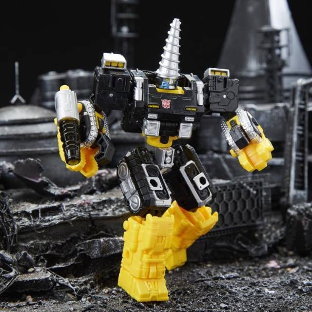 Deluxe Class Zetar | Transformers Generations Selects WFC